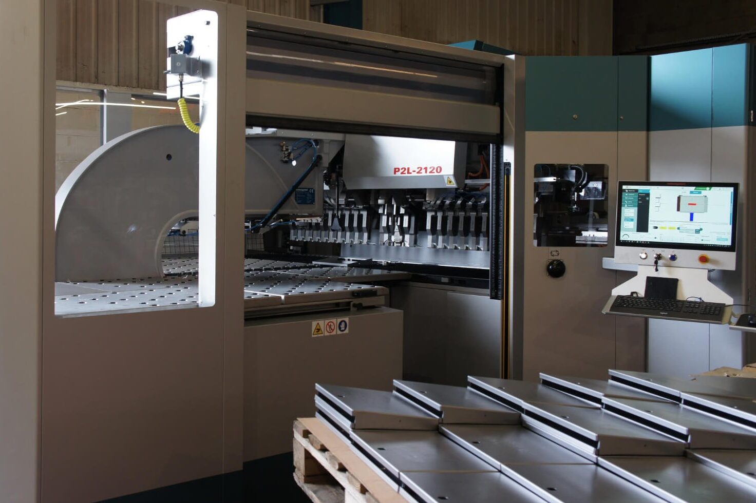 Innovative Automated Panel Bending Boosts Production - Unifabs